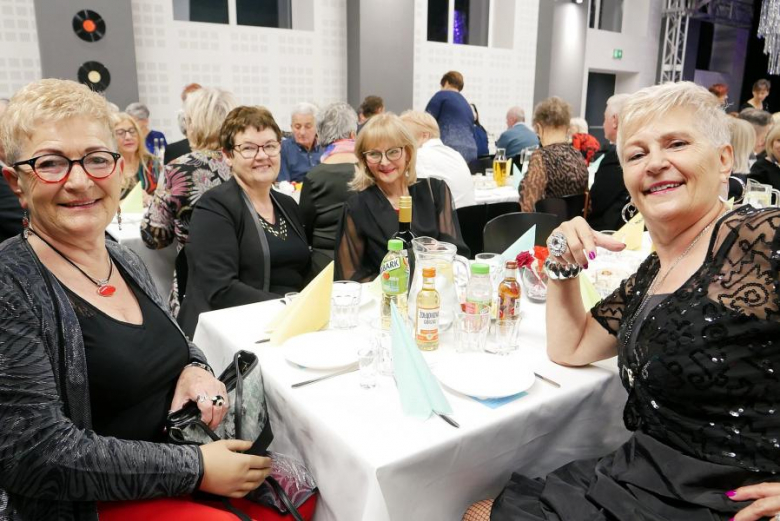 Andrzejkowy Bal Seniora w PCeKa - galeria 27/49 - Echo Średzkie - Najciekawsze informacje z ...